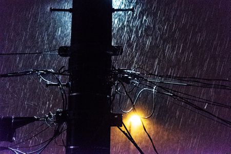 Electrical Safety Tips During Rainy Season (Do's and Don'ts) | Work Gearz