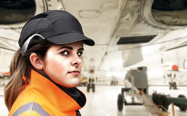How to Wear a Hard Hat the Right Way? | Work Gearz